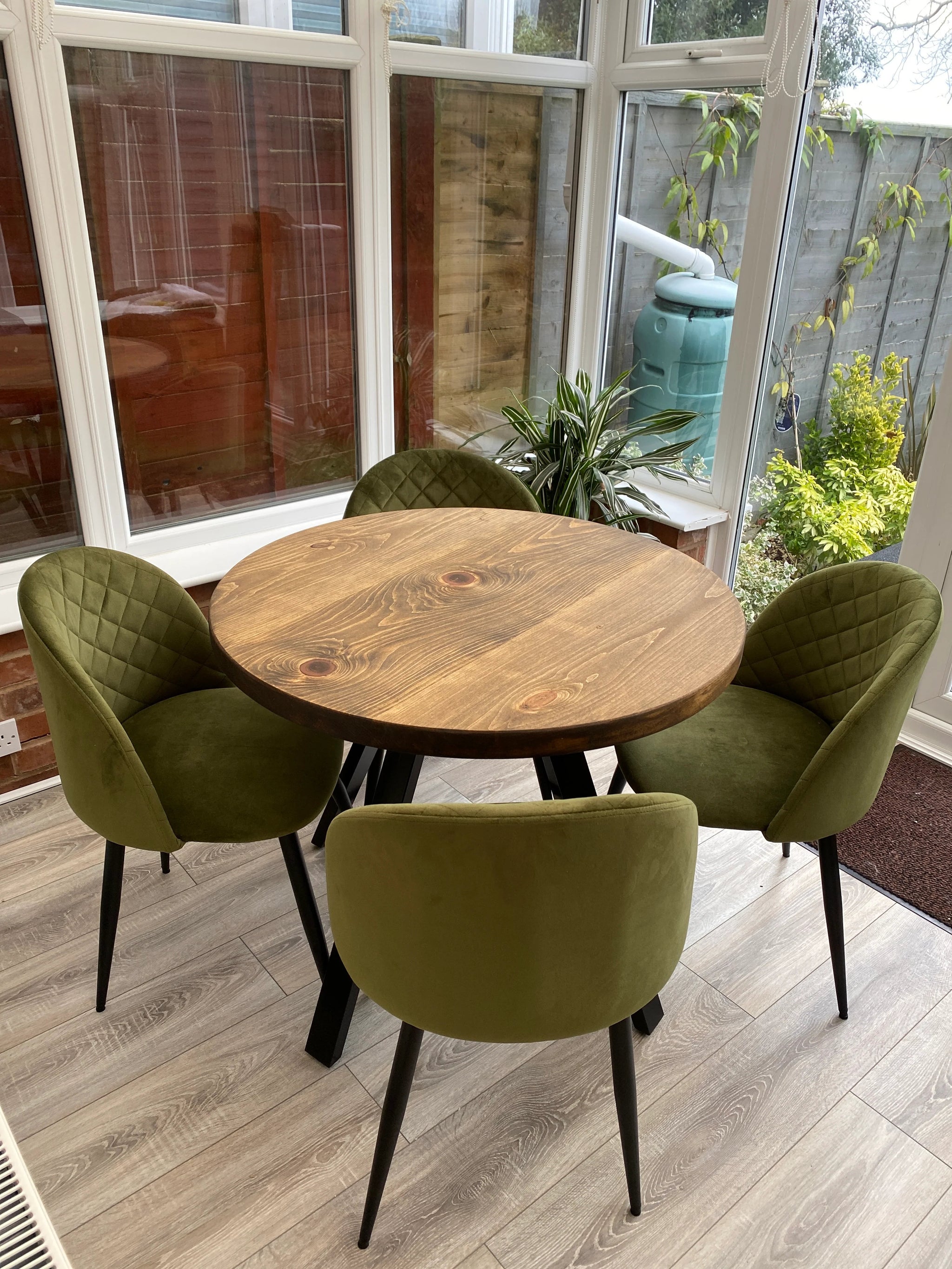Round Dining Table – Rust and Oak