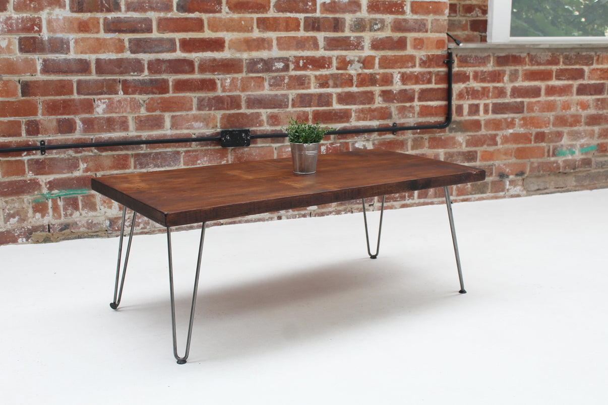 Minimalist Coffee Table with Hairpin Legs – Rust and Oak